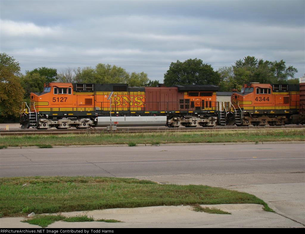 BNSF 5127